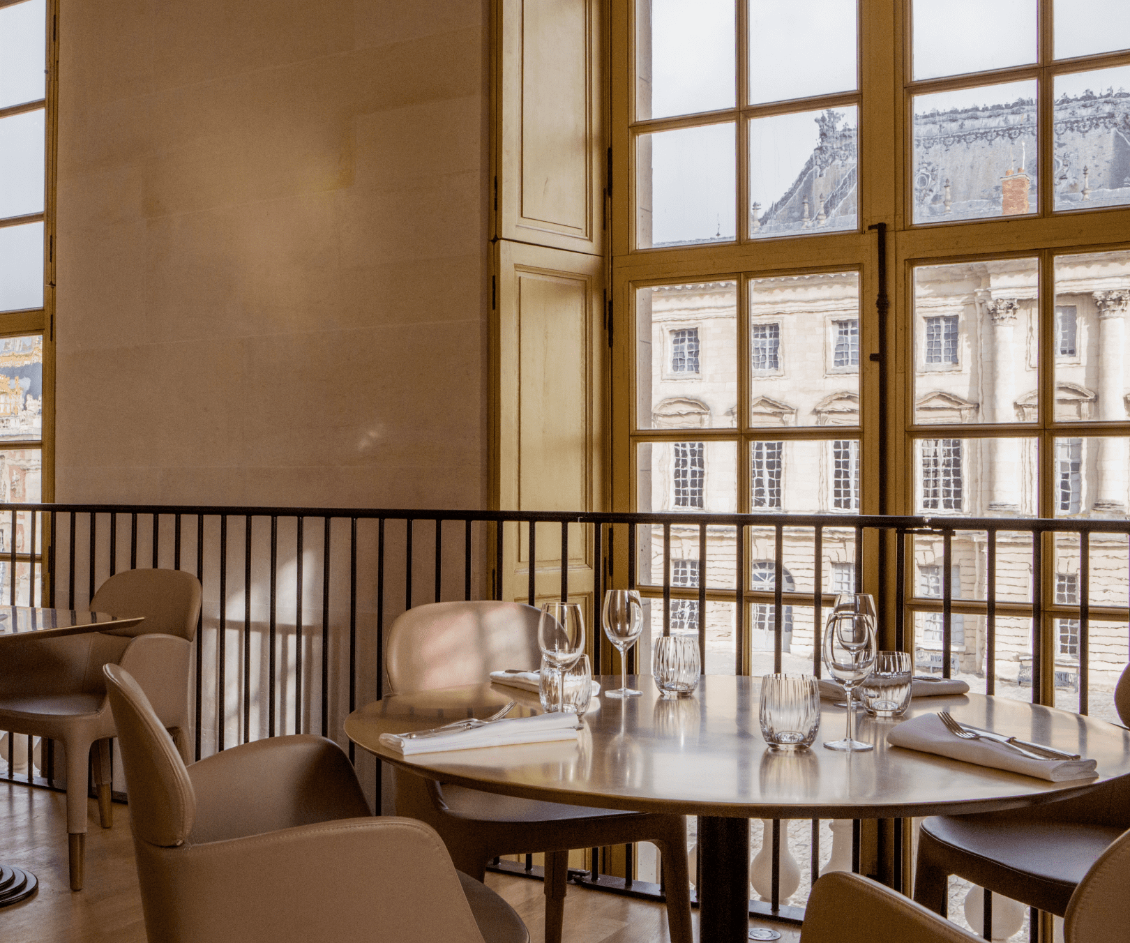 Restaurant & café | By day, ore, an elegant contemporary café