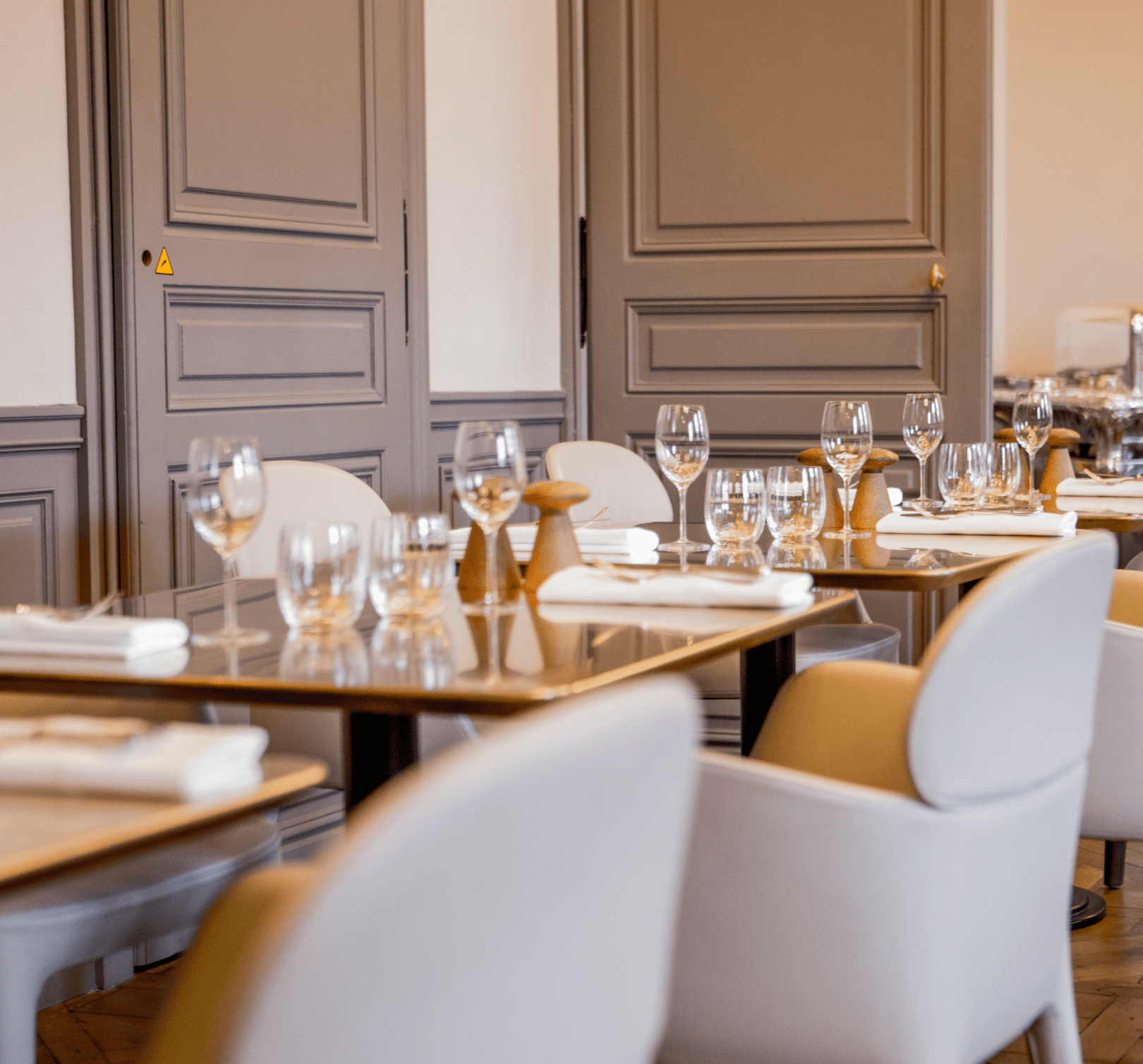 Private dining and groups | restaurant Versailles | Café ore by day